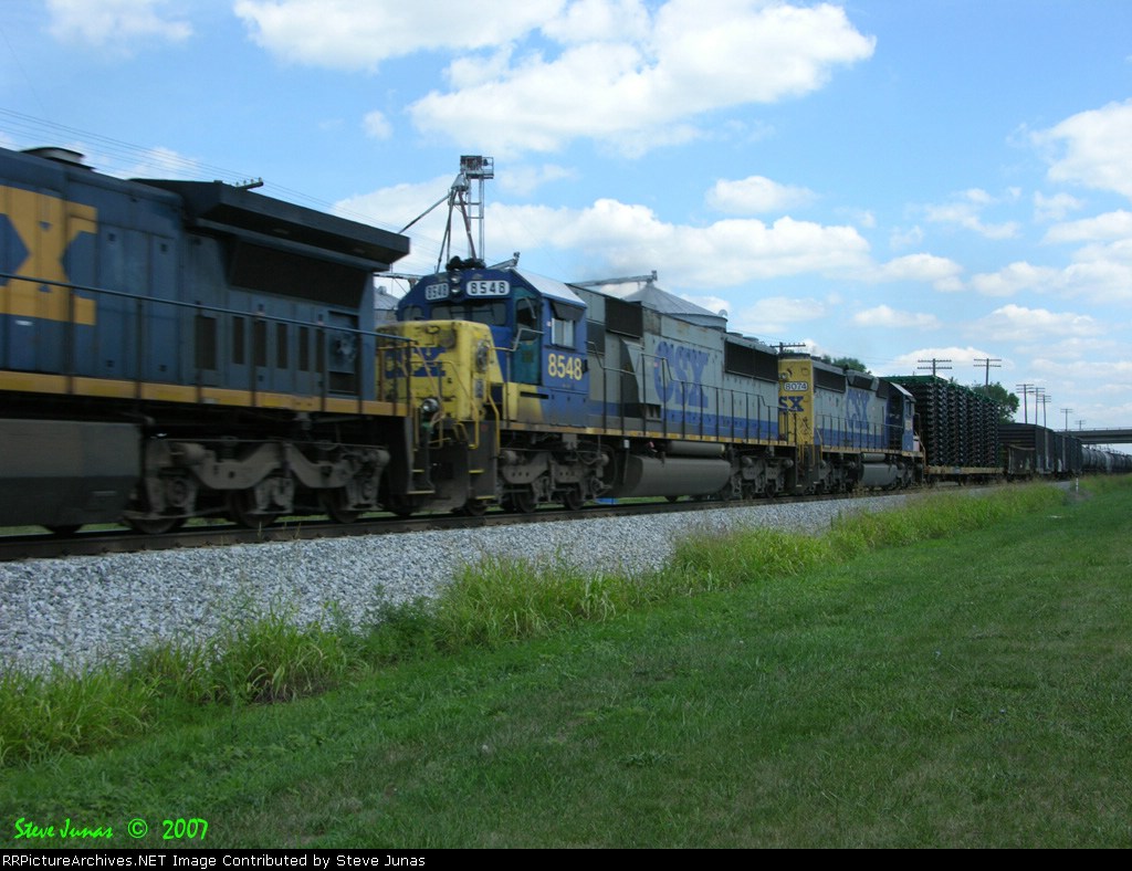 CSX 8548,8074 Q525